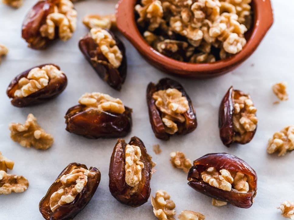 What s The Difference Between Dates And Prunes Quick Facts Beezzly