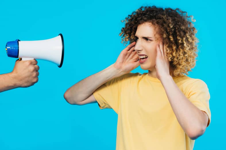 How to Deal with Noisy People? – Beezzly